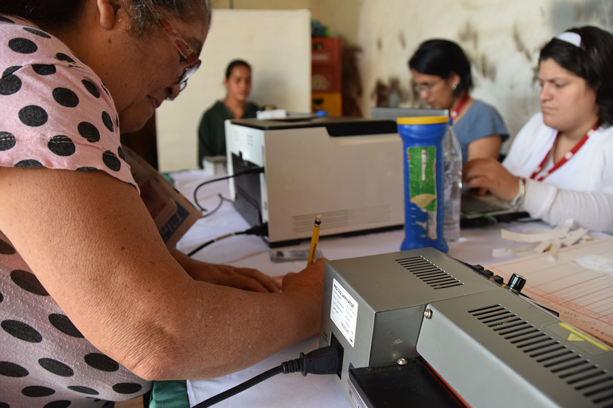 Operativo de cedulación - Diario Avance