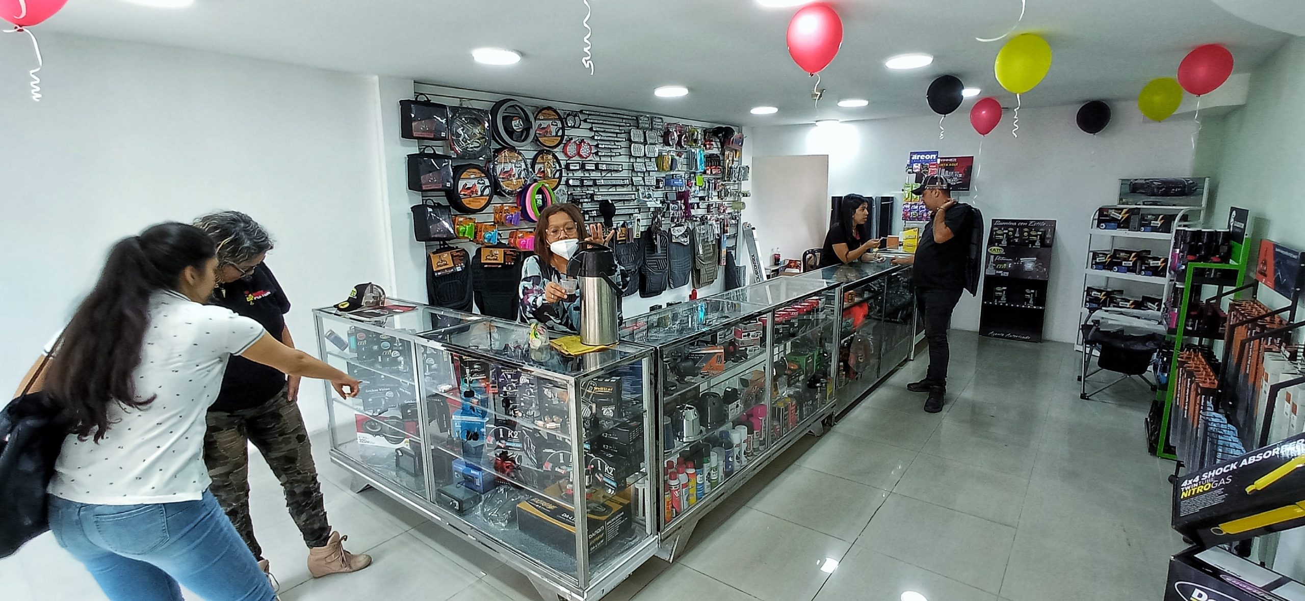 Inauguran sucursal de “Equipo Piston” en San Antonio - Diario Avance