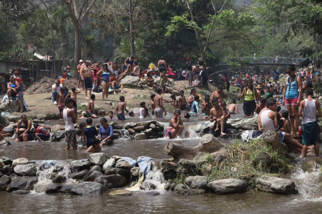 Ríos y playas de Miranda full durante la Semana Santa