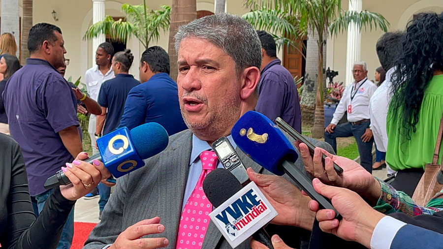 Diputado José Correa condena declaraciones