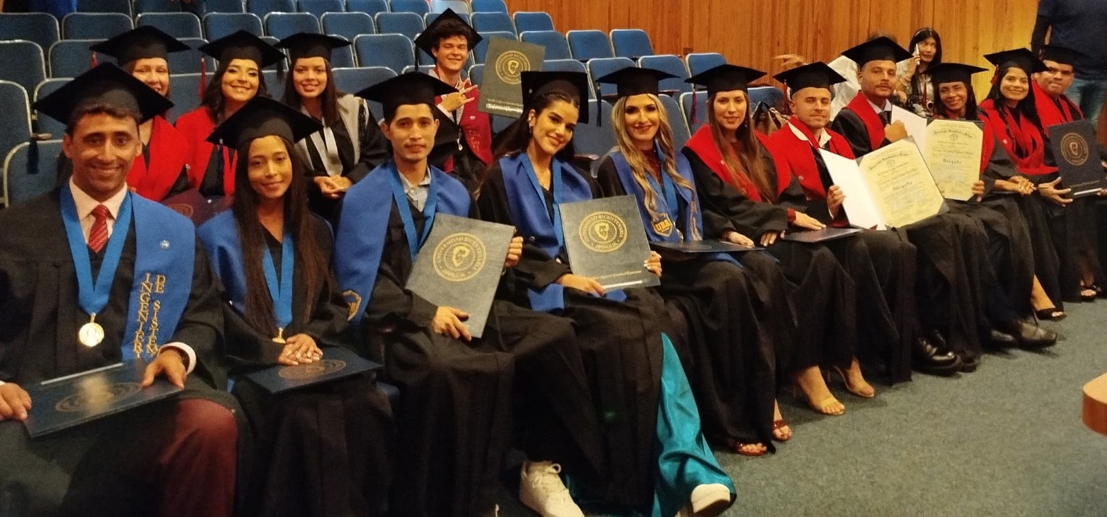 La UBA de San Antonio graduó a 15 nuevos profesionales