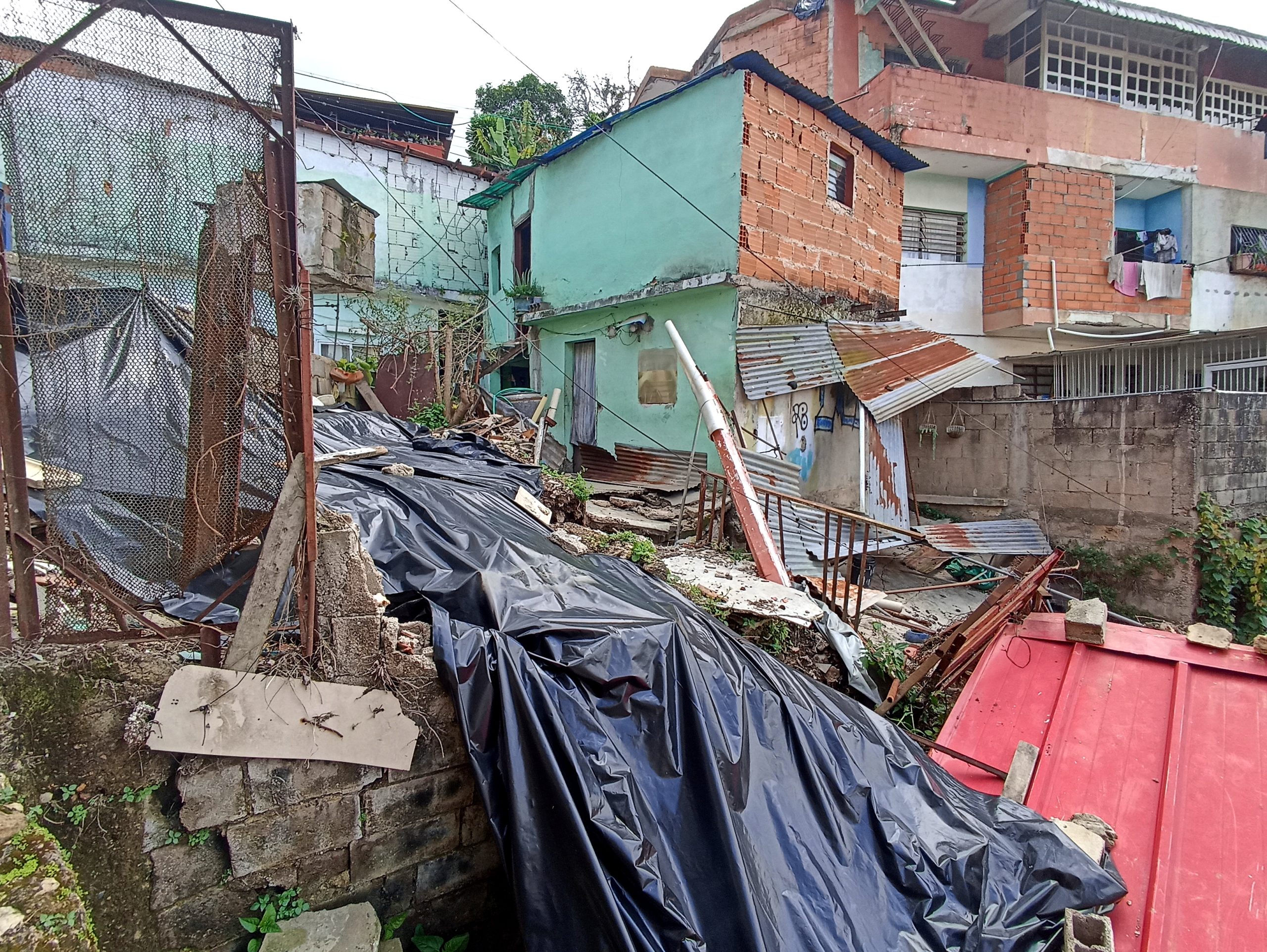 “Vimos con horror los escombros del derrumbe”