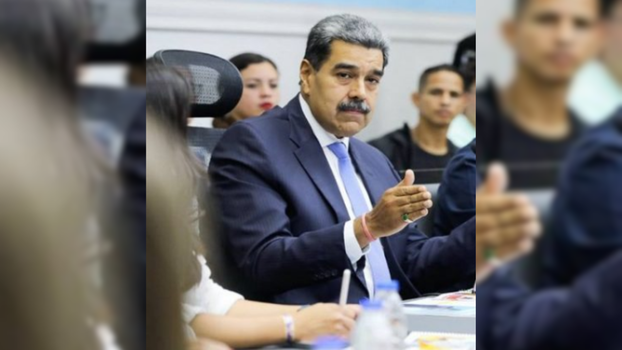 Maduro convoca a reunión a gobernadores y alcaldes electos