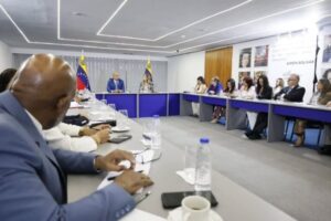 Héctor Rodríguez insta al TSJ a eliminar la burocracia