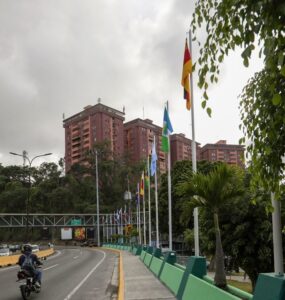 Luce renovado El Paseo de las Banderas